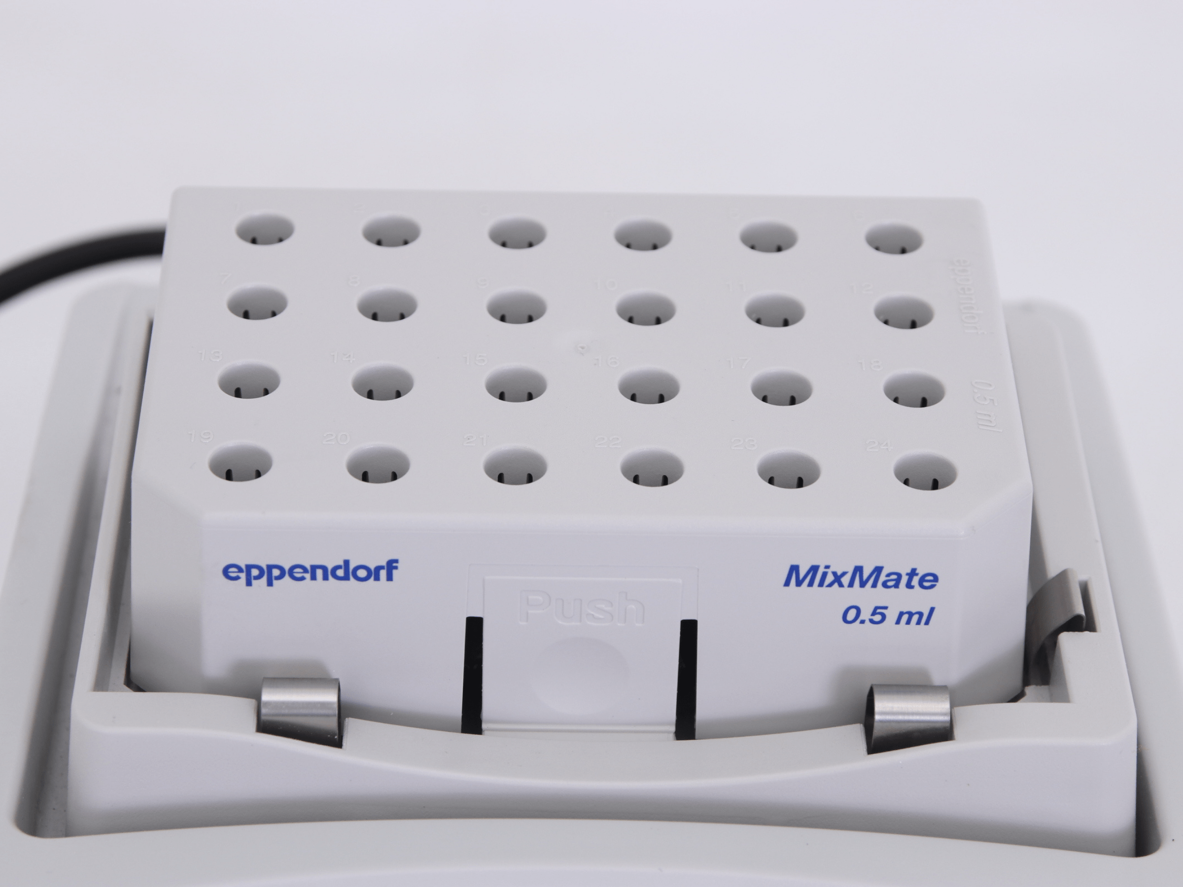 Eppendorf MixMate Test Tube Mixer - Richmond Scientific - 欧宝娱乐app官方登录