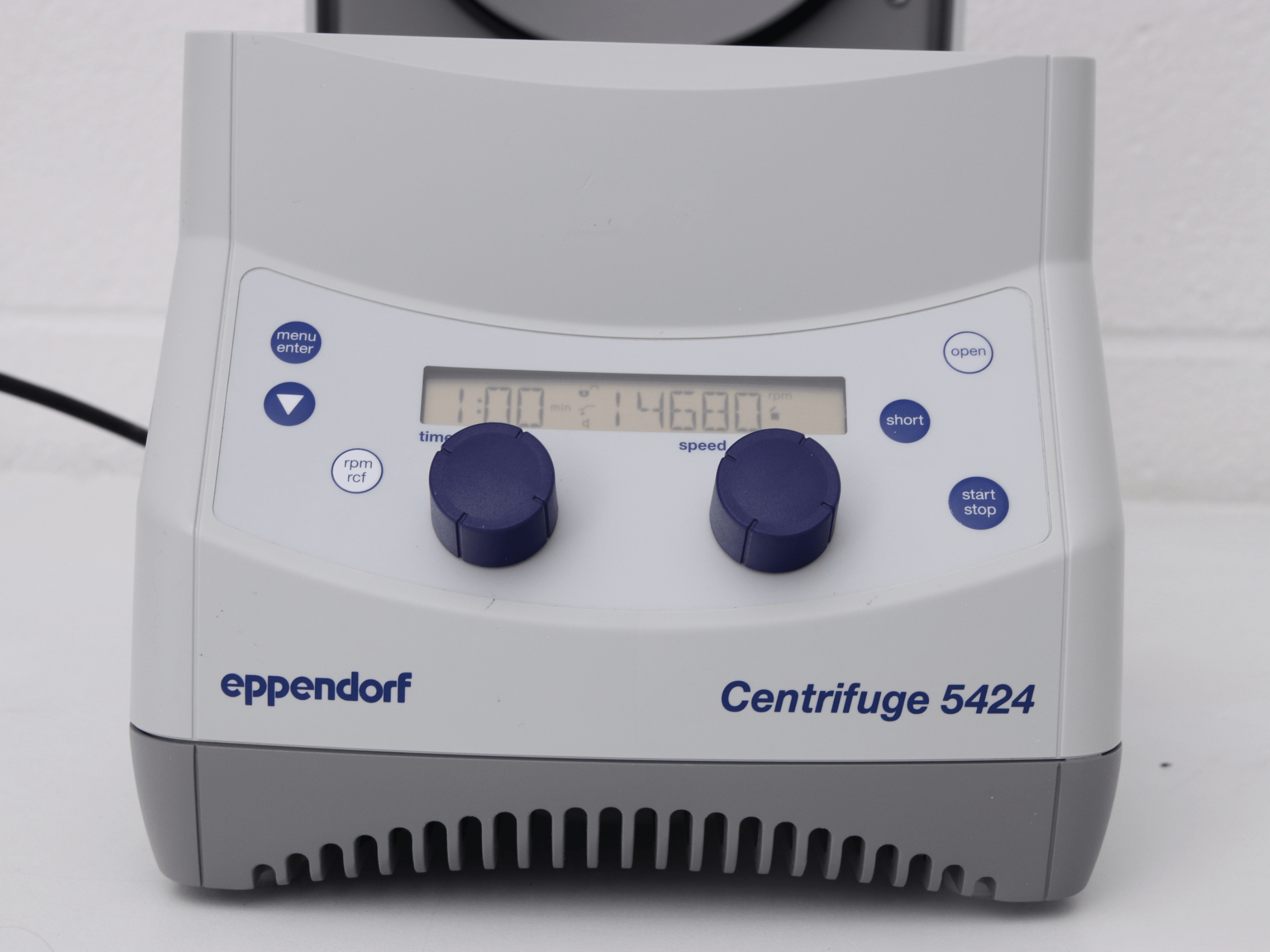 Eppendorf 5424 Microcentrifuge - Richmond Scientific - 欧宝娱乐app官方登录
