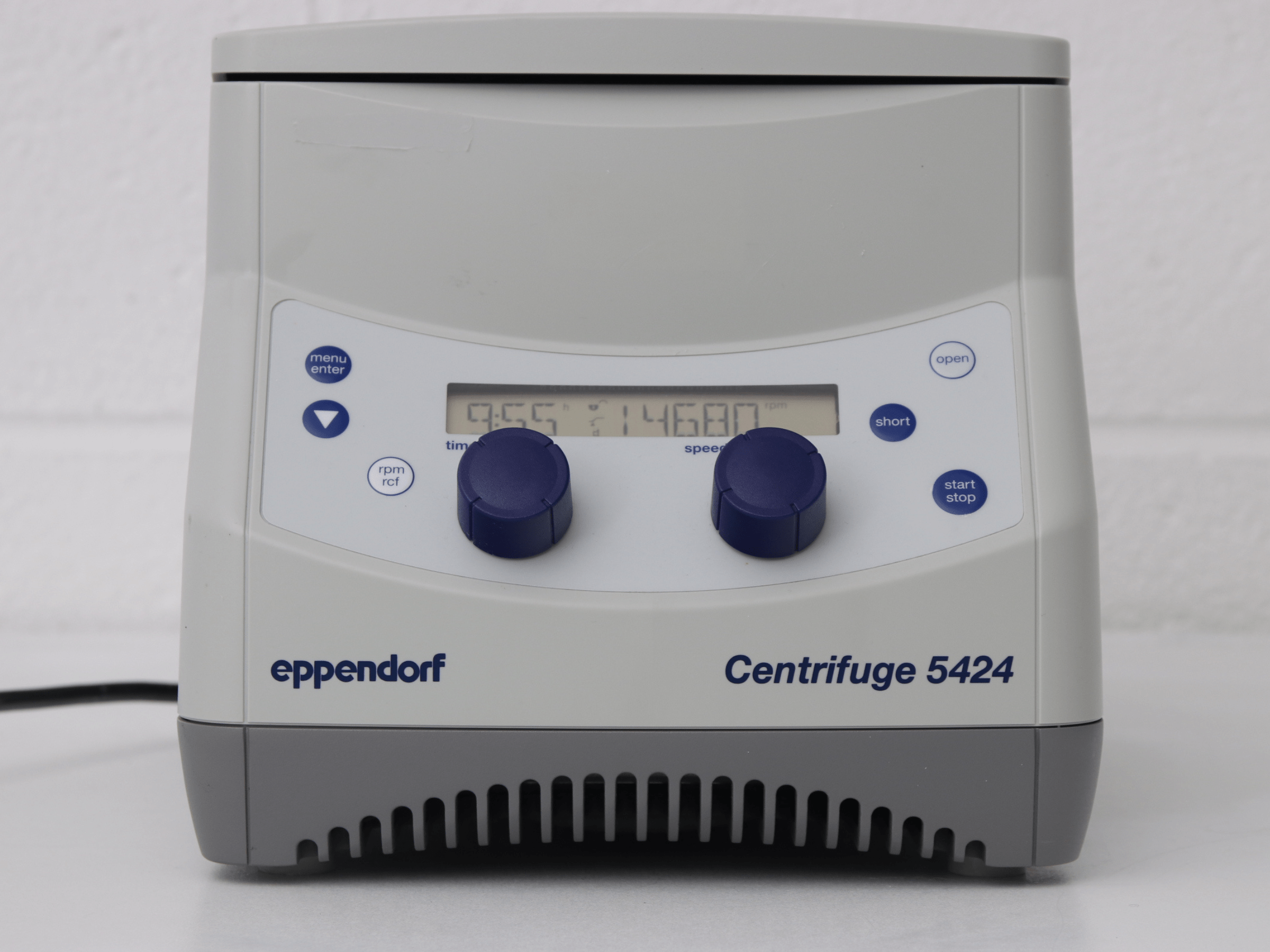 Eppendorf 5424 Microcentrifuge - Richmond Scientific - 欧宝娱乐app官方登录